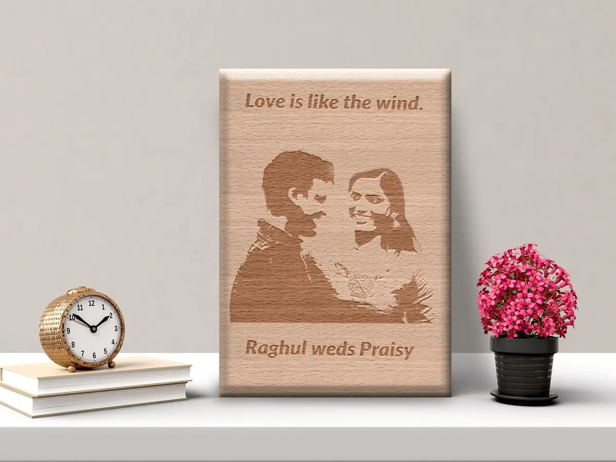Get Engraved Wooden Photo Plaques at best price | Printo