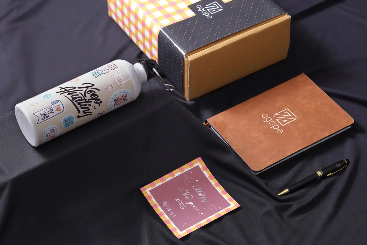 Custom Keep Hustling Kit - welcome kits online - Printo.in